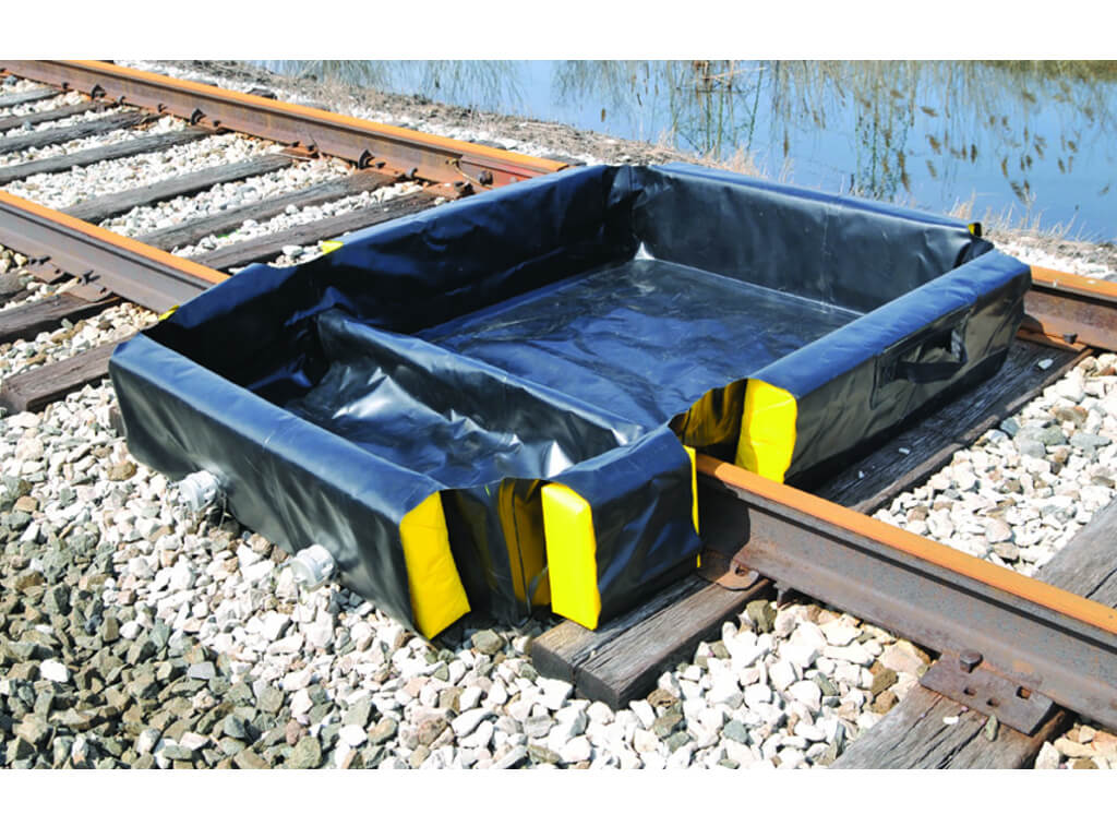 48-RSB-FS Stinger Rail Track Berm, Black 6'x4'x1' - SpilKleen